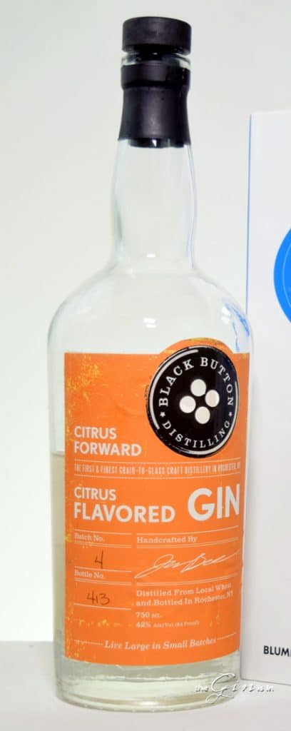 Ginebra Clasificación: Black Button Citrus Forward Gin | by the GIN is IN